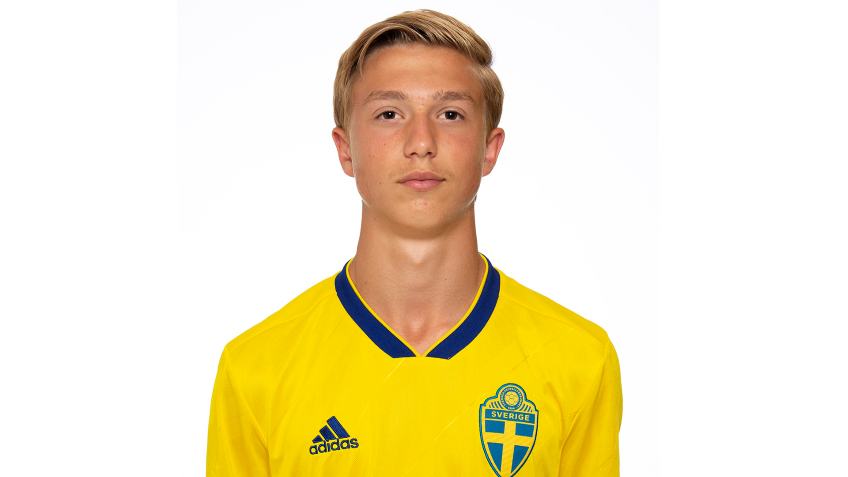 Wonderkid signing shows the benefits of emerging "pathway" at Chelsea ...