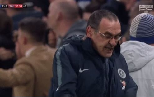 "Sarri in" fans go wild after passionate touchline celebration ...