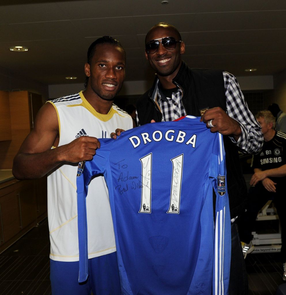 Chelsea and their players pay tribute to an absolute Sporting icon ...