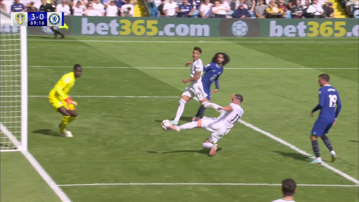 (Video): Leeds triple their lead as Chelsea crumble | Chelsea News