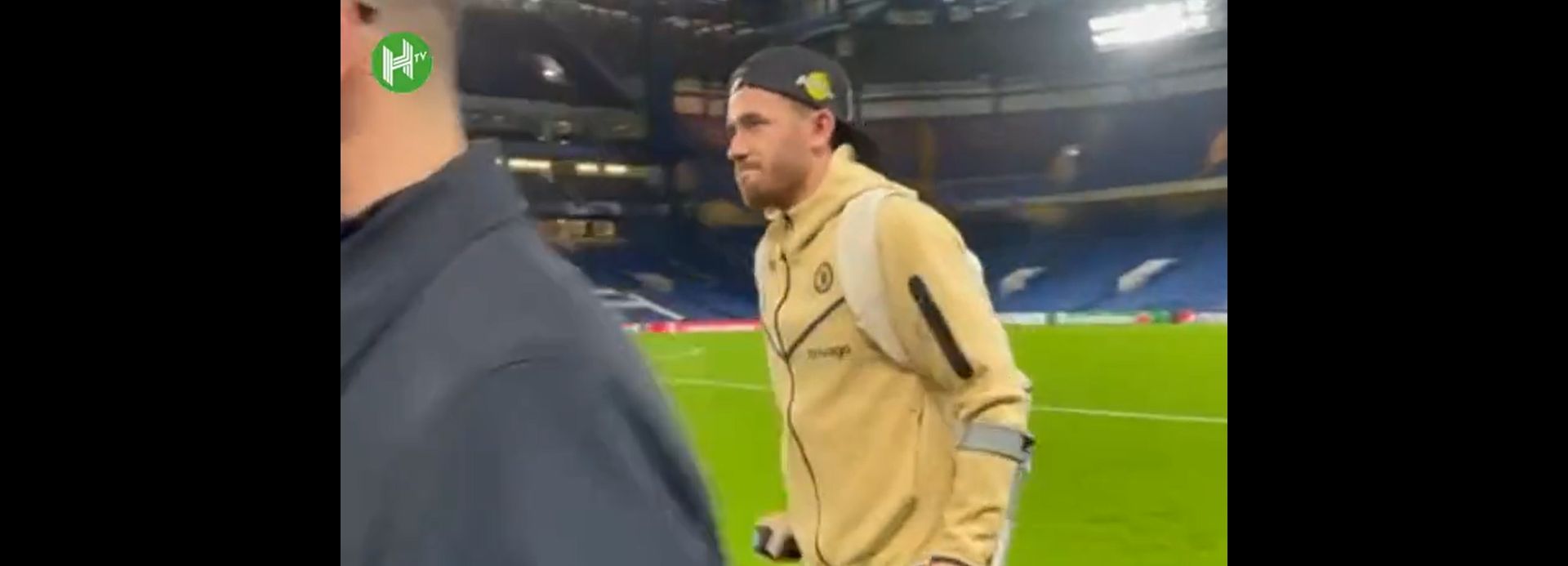 (Video): Ben Chilwell limps out of Stamford Bridge | Chelsea News