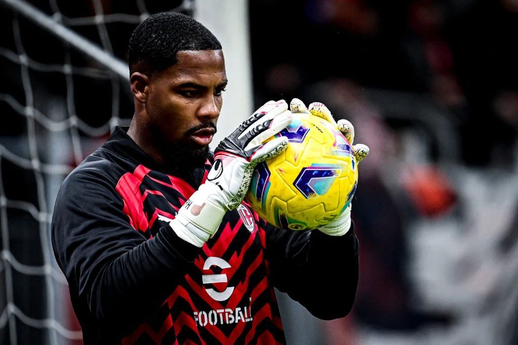 Stats prove that Chelsea NEED to still go and sign Mike Maignan