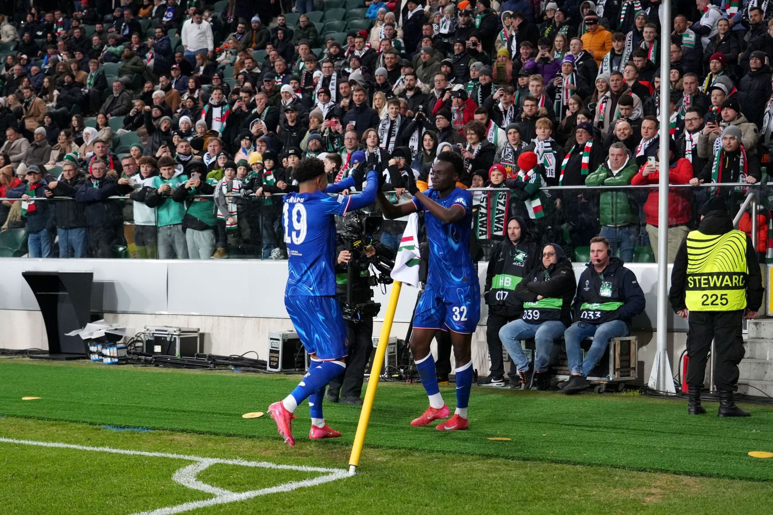 Chelsea sending Jadon Sancho back likely to help Jamie Gittens move