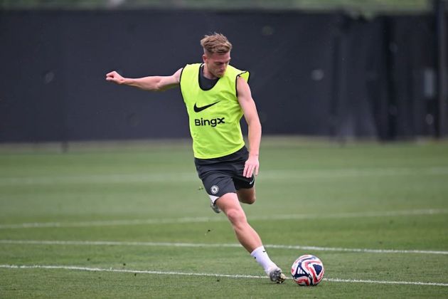 "I'm fast" - Liam Delap explains his playing style to Chelsea fans