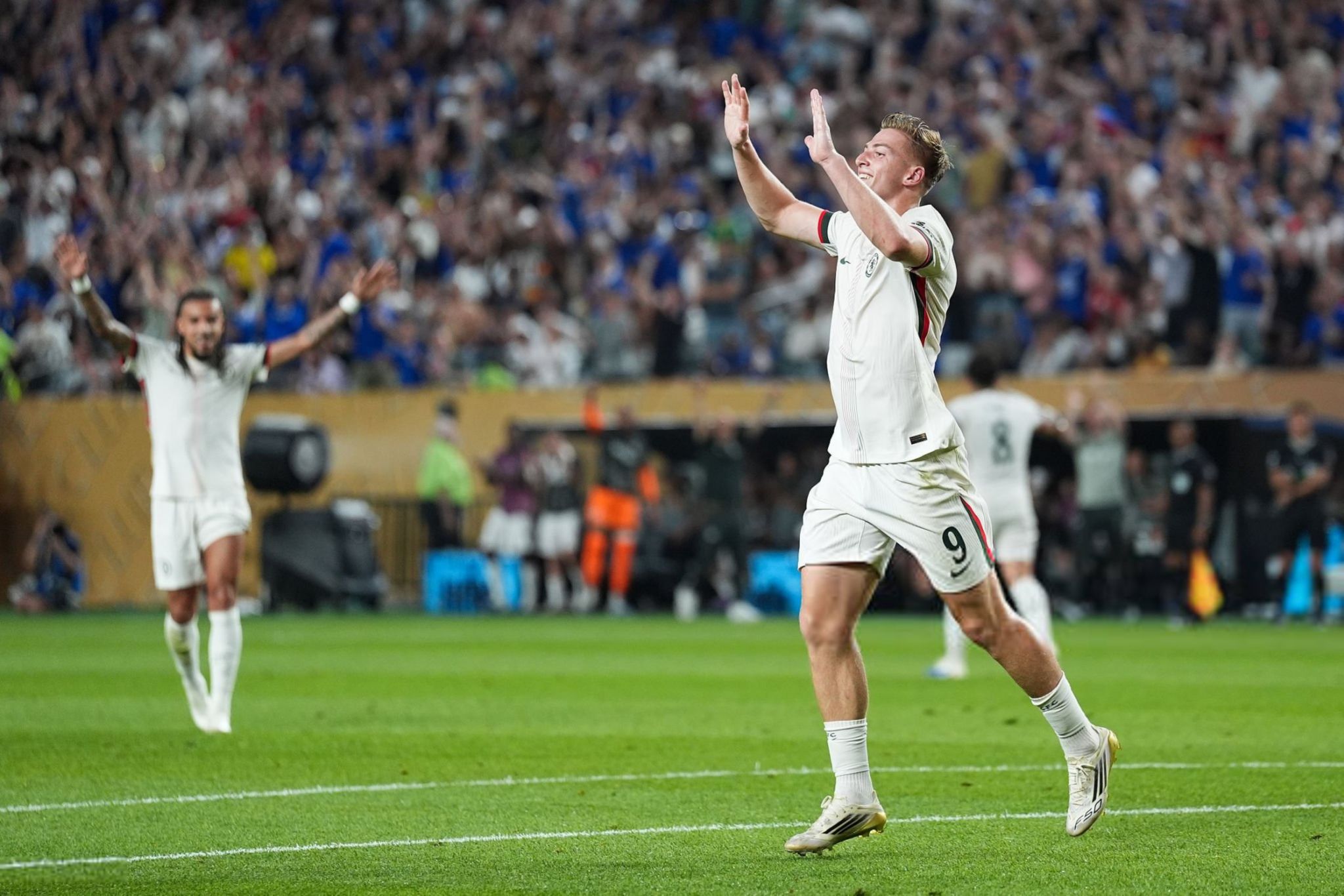 Liam Delap scores first goal for Chelsea and it's a proper 9's goal