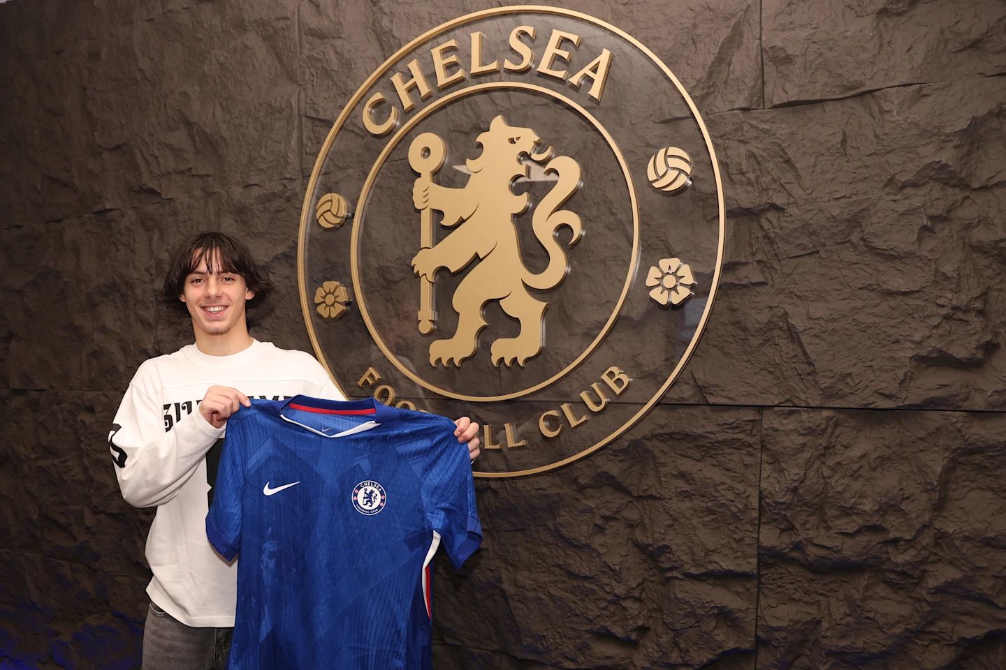 Ibrahim Rabbaj signs first professional contract with Chelsea